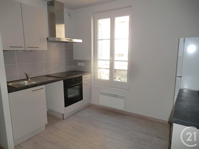 Appartement à louer - Brive-la-Gaillarde, Centre-ville, Pont Cardinal, Champanatier - 2 pièces - 1 chambre