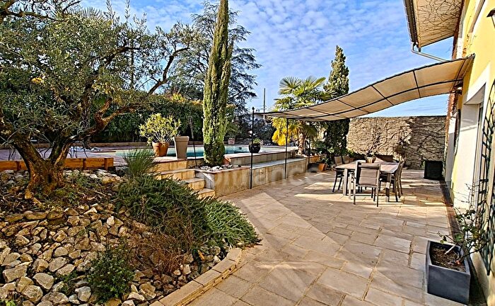 Maison à vendre - Brison-Saint-Innocent - 8 pièces - 5 chambres