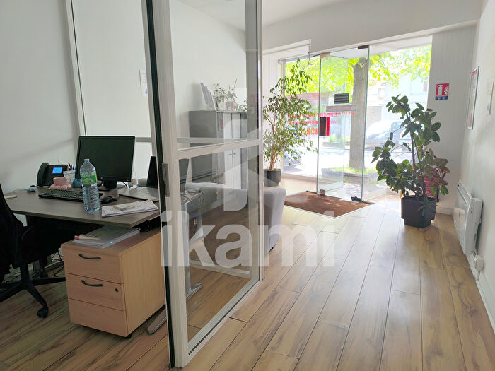 Maison à vendre - Thiais, Clury, Victor Hugo - 6 pièces - 5 chambres