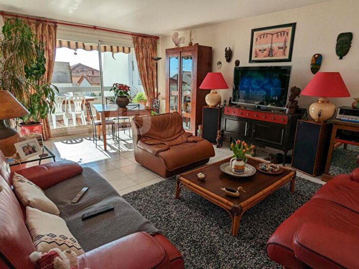 Maisons à vendre et appartements à louer - 1