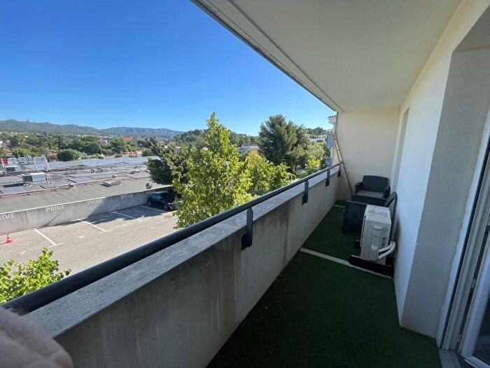 La Croix Rouge, Marseille 13ème arrondissement : Appartement 3 pièces à louer