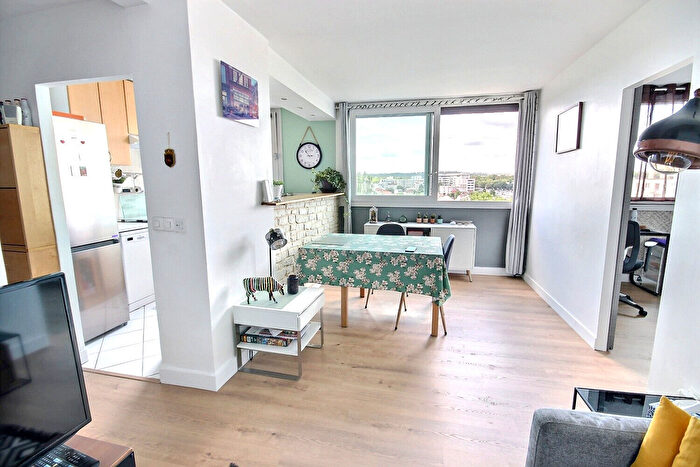 Appartement à vendre - Fresnes, La Peupleraie - 3 pièces - 2 chambres