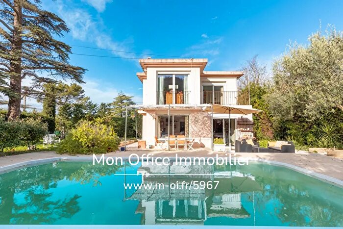 Maison à vendre - La Penne-sur-Huveaune - 5 pièces - 3 chambres