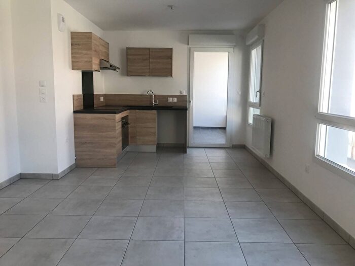 Appartement à louer - Clairmarais-Charles Arnould, Reims - 2 pièces - 1 chambre