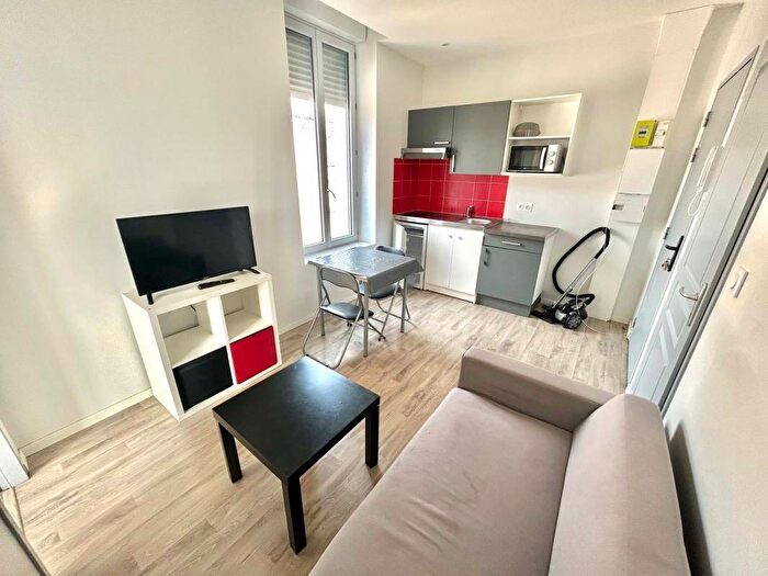 Appartement à louer - Saint Martin, Périgueux - 2 pièces - 1 chambre