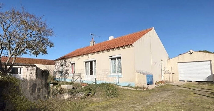 Maison à vendre - Barbâtre - 8 pièces - 4 chambres