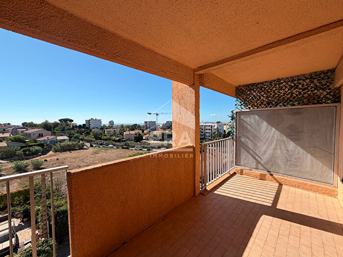 Cagnes-sur-Mer, Le Cros de Cagnes, Les Vespins : Appartement 1 pièce à vendre