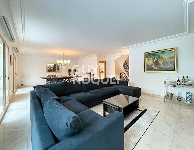 Maison à louer - Buzenval, Rueil-Malmaison - 5 pièces - 4 chambres