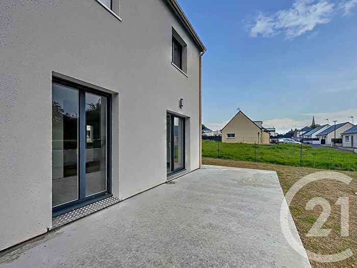 Maison à louer - Noyal - 4 pièces - 3 chambres