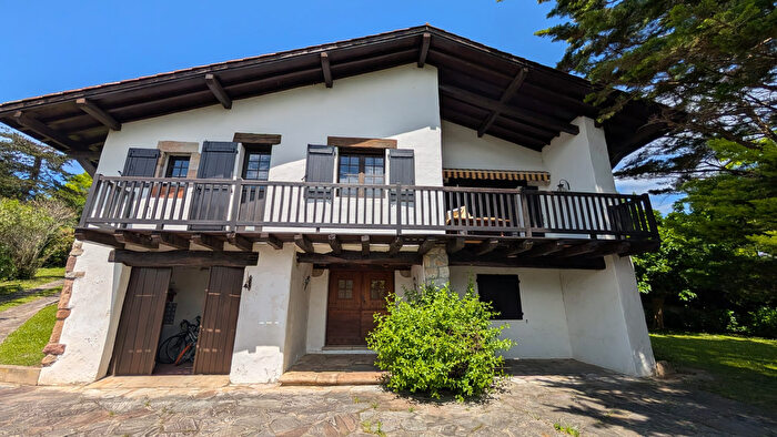 Saint-Jean-de-Luz, Bailenia, Chantaco, Forgosse, Sopitenia, Behereco Borda : Maison 6 pièces à vendre