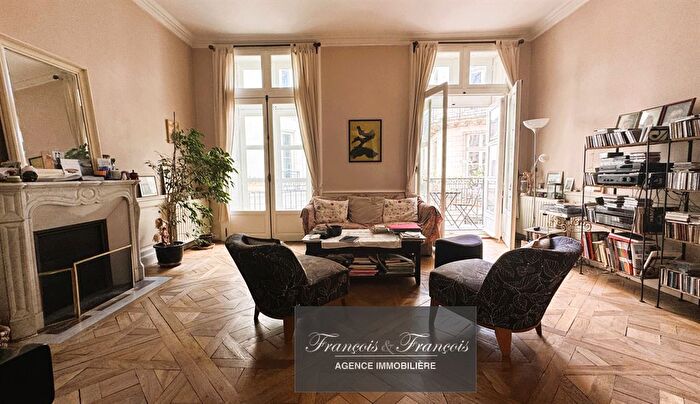 Appartement 7 pièces à vendre à Nantes, Centre-ville