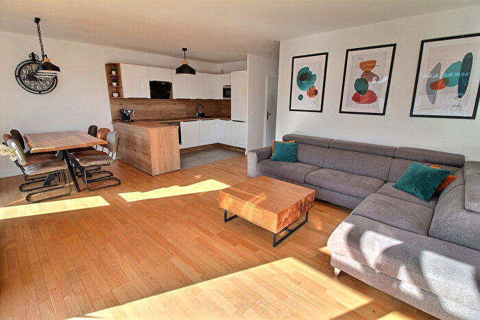 Appartement à vendre - Montigny-le-Bretonneux, La Sourderie Sud - 4 pièces - 3 chambres