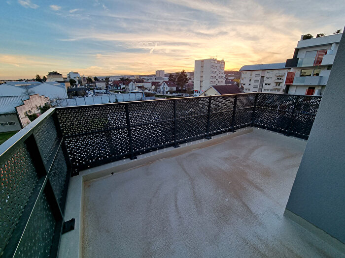 Appartement 3 pièces à louer à Dijon, Bourroches