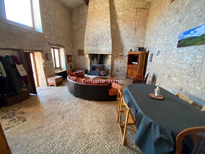 Maison à vendre - Ventouse - 4 pièces - 3 chambres