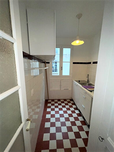 Appartement 1 pièce à louer à Paris 8ème, Europe