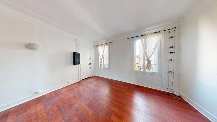Appartement 1 pièce à louer à Agent Sarre-Centre-Les Vallées-La Garenne, Colombes