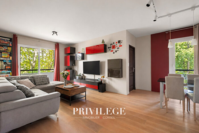 Appartement 3 pièces à Écully, Les Serres, Vivier, à vendre
