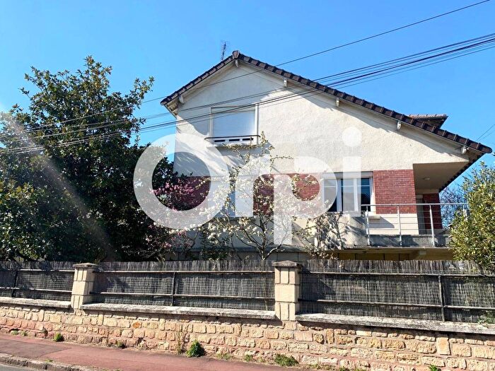 Maison à louer - Adamville, Saint-Maur-des-Fossés - 5 pièces - 4 chambres