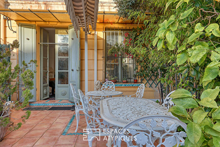 Appartement à vendre - Hyères, Centre-ville - 5 pièces - 3 chambres