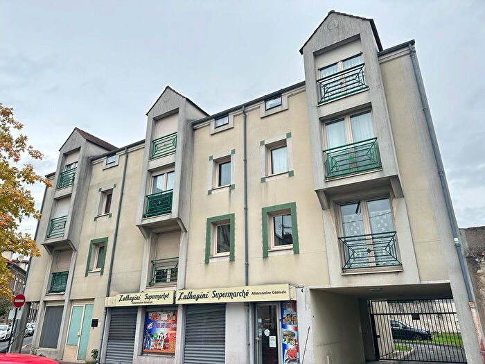 Appartement à vendre - Corbeil-Essonnes, Centre Essonnes - 4 pièces - 3 chambres