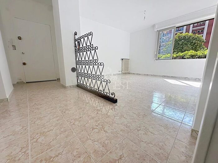 Appartement 4 pièces à vendre à Menton, Hôtel de Ville, Vieille Ville, Musée, Madone, Carnolès