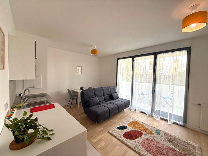 Appartement 1 pièce à louer à Plateau-Grèves-Europe-Gare du Stade-Fossés Jean, Colombes