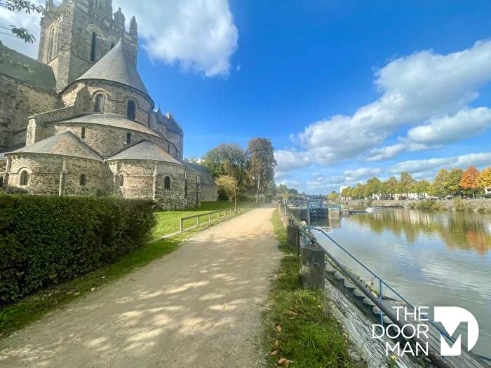 Appartement à vendre - Laval, Avesnières - 5 pièces - 4 chambres