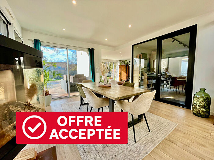 Maison à vendre - Treillières - 8 pièces - 5 chambres