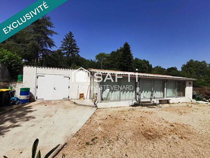 Montignac-Charente - Maison 5 pièces à vendre
