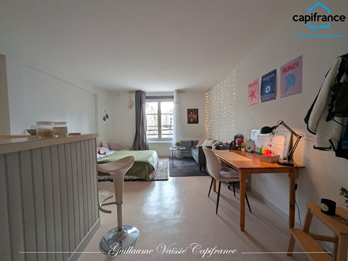 Appartement à louer - Poitiers, Centre-ville - 1 pièce
