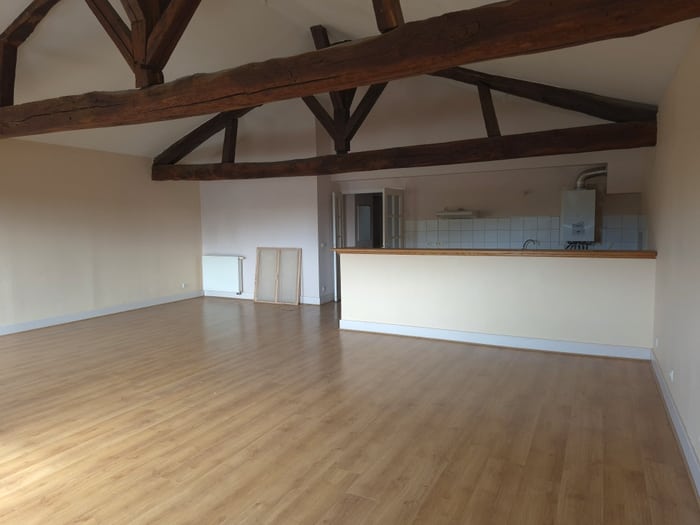 Auch, Centre-ville : Appartement 4 pièces à louer