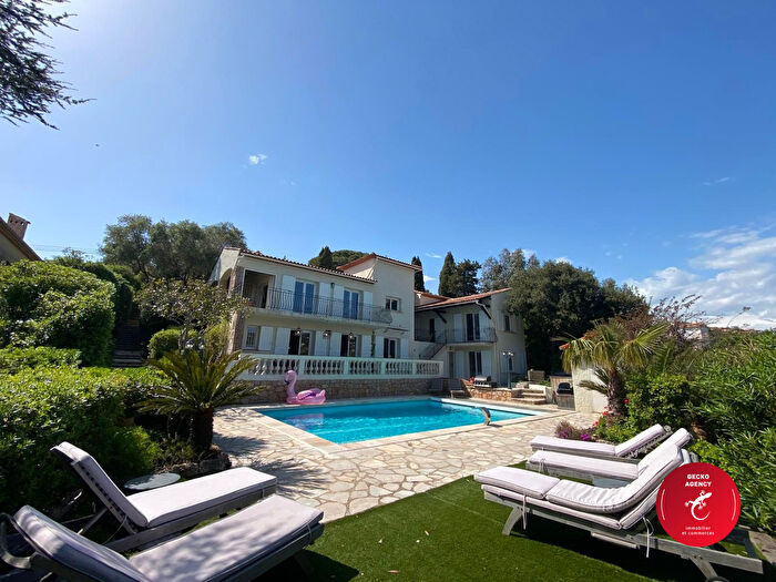 Maison 8 pièces à vendre à Roquebrune-sur-Argens