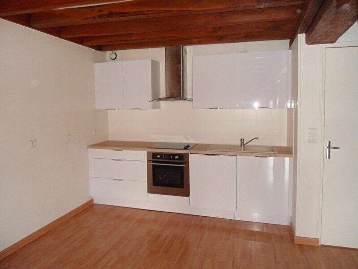 Appartement à louer - Centre Ouest, Bar-sur-Aube - 4 pièces - 2 chambres