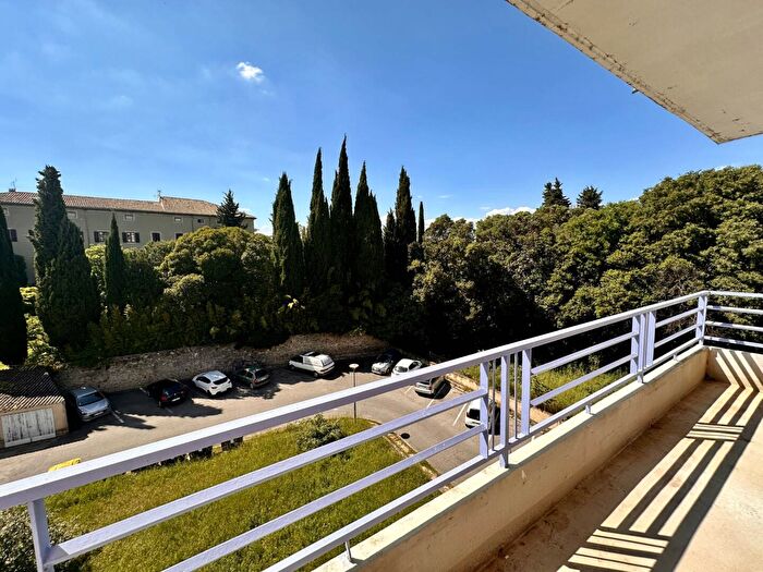 Appartement à louer - Pont-Saint-Esprit - 4 pièces - 2 chambres