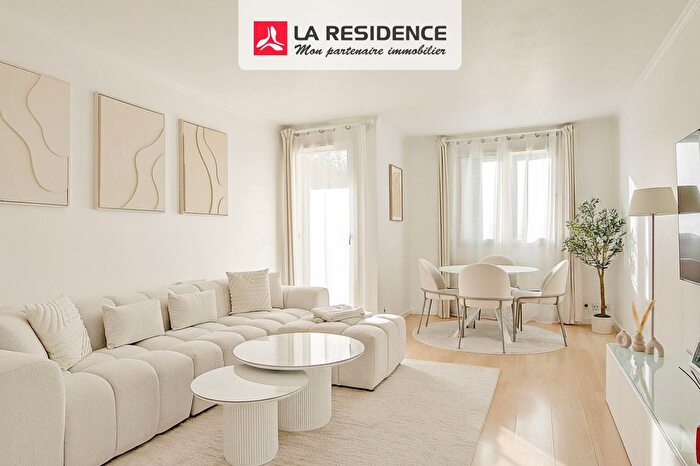 Appartement à vendre - Élancourt, La Villedieu, Elancourt - 3 pièces - 2 chambres