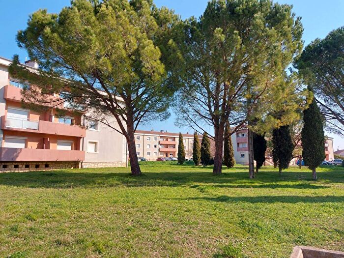 Centre Ville, Laudun-lArdoise - Appartement 5 pièces à louer