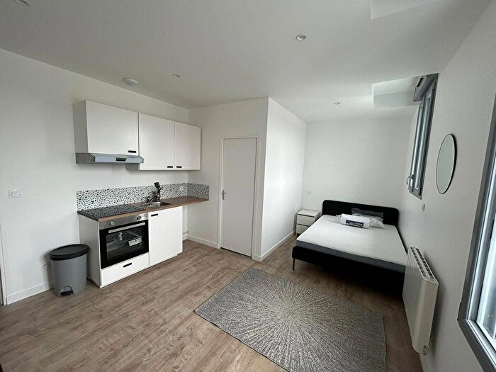 Ouest, Margny-lès-Compiègne : Appartement 1 pièce à louer