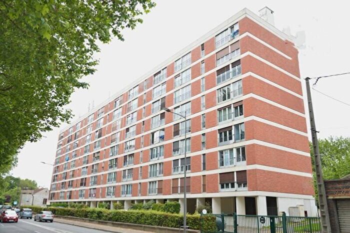 Appartement à louer - Cathédrale, Troyes - 5 pièces - 3 chambres