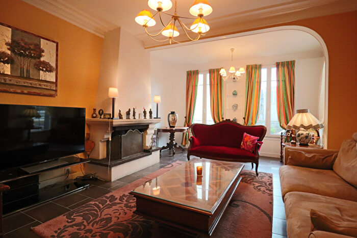 Maison à vendre - Villemomble, Les Coquetiers - 7 pièces - 5 chambres