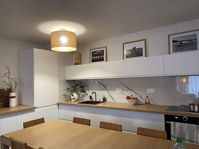 Appartement à louer - Bourg, Pessac - 2 pièces - 1 chambre