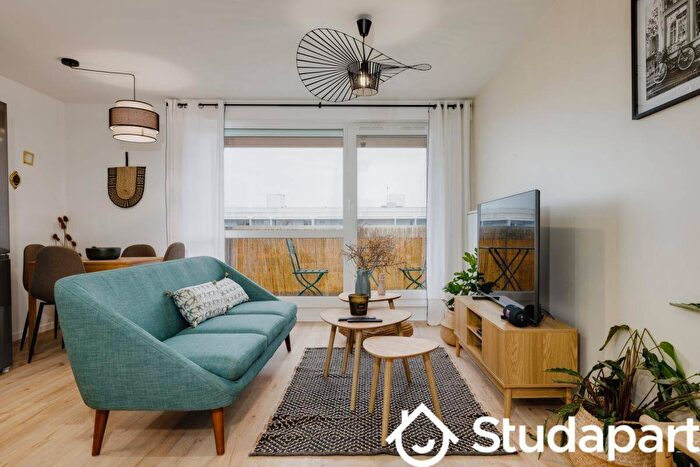 Appartement à louer - Ausone-Les Ecus, Le Bouscat - 1 pièce - 1 chambre