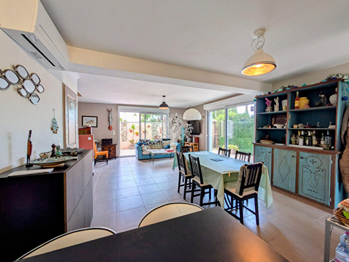 Maison à vendre - Sanary-sur-Mer, La Cride, Beau Cours - 5 pièces - 4 chambres