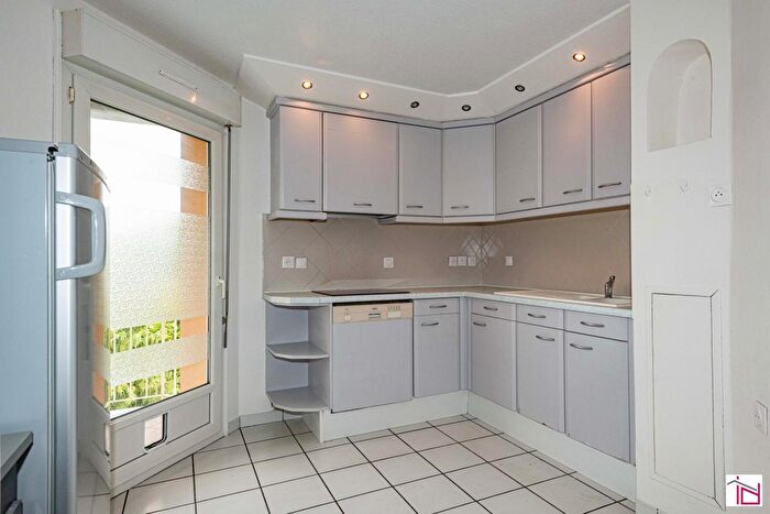 Appartement à vendre - Village-Neuf - 3 pièces - 2 chambres