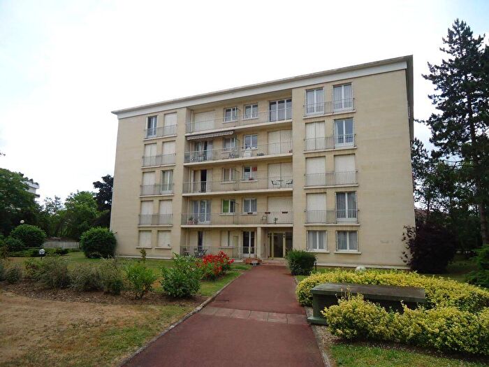 Appartement 1 pièce à louer à Avenues, Compiègne