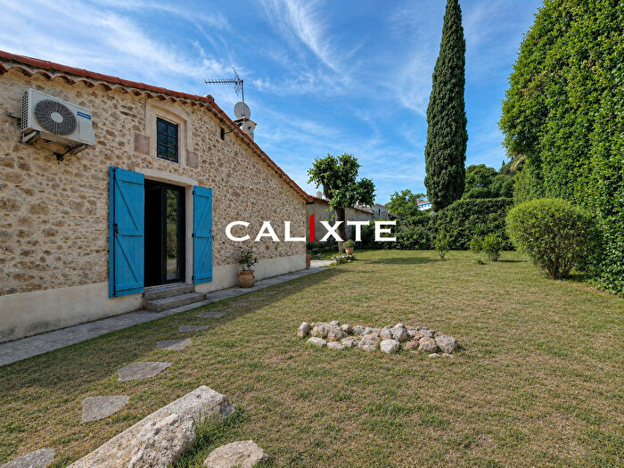 Maison 5 pièces à louer à Tourrettes