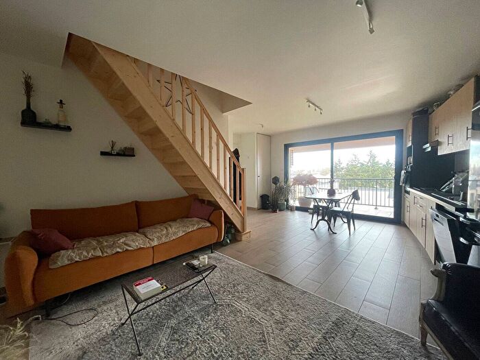 Appartement à louer - Sud Ville, Chartres - 3 pièces - 3 chambres