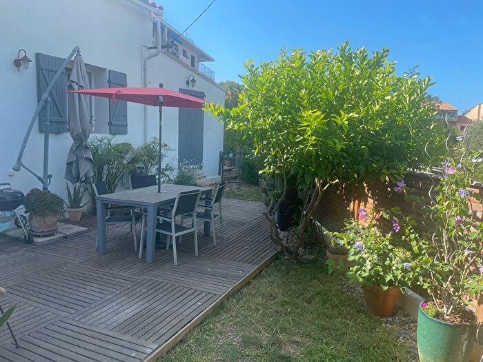 Maison à louer - Saint-Mandrier-sur-Mer - 3 pièces - 2 chambres