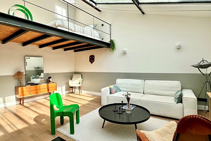 Appartement à louer - Paris e , Montmartre, Sacré Coeur, Abbesses - 1 pièce - 1 chambre