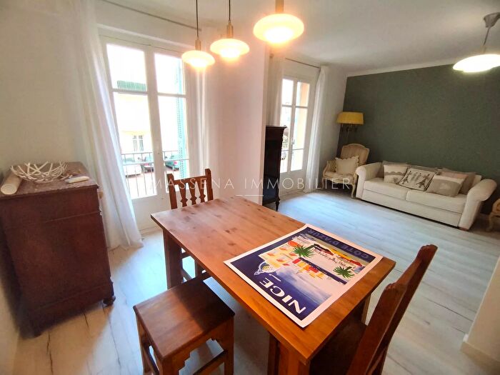 Appartement 3 pièces à Nice, Vieux Nice, à louer