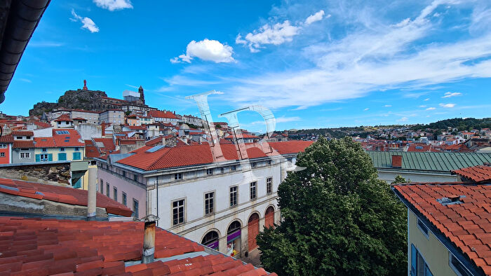 Appartement à louer - Le Puy-en-Velay, Centre-ville - 2 pièces - 1 chambre